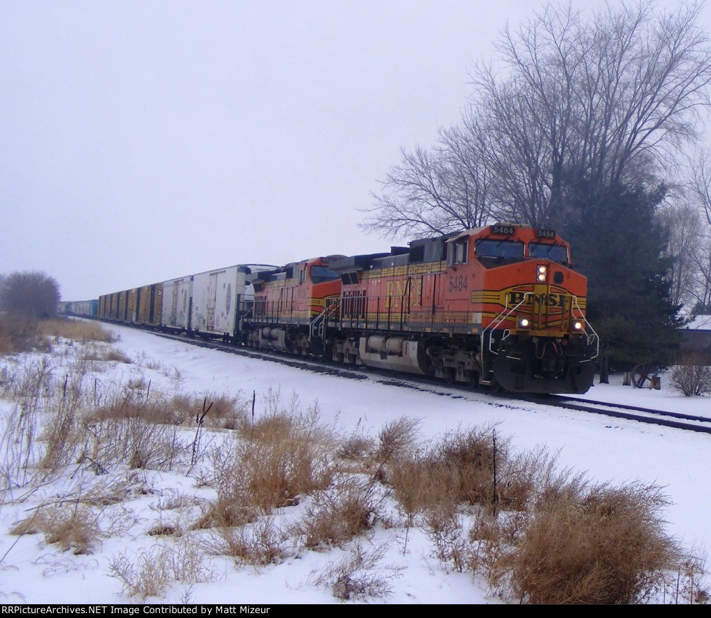 BNSF 5484